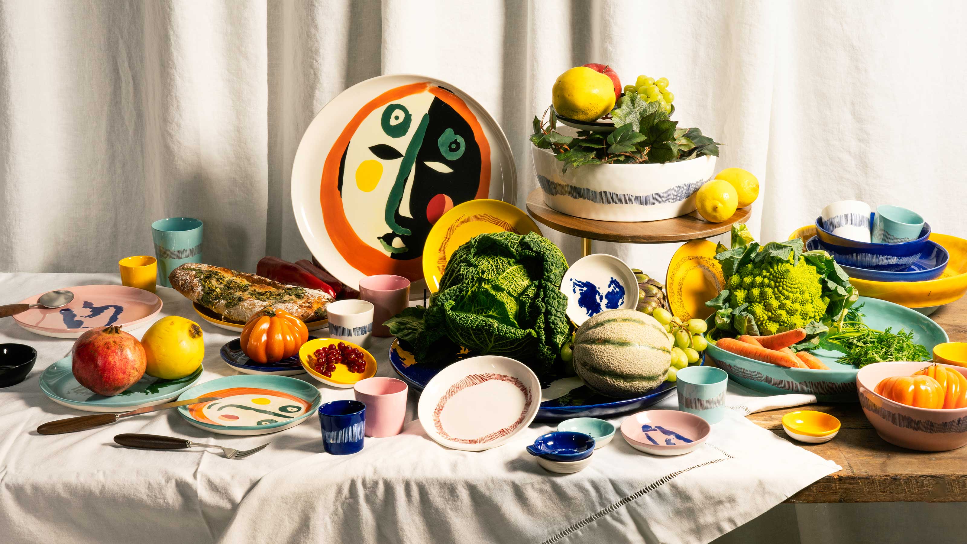 Geschirr und Rezepte für's Festessen – Raum und Wohnen
